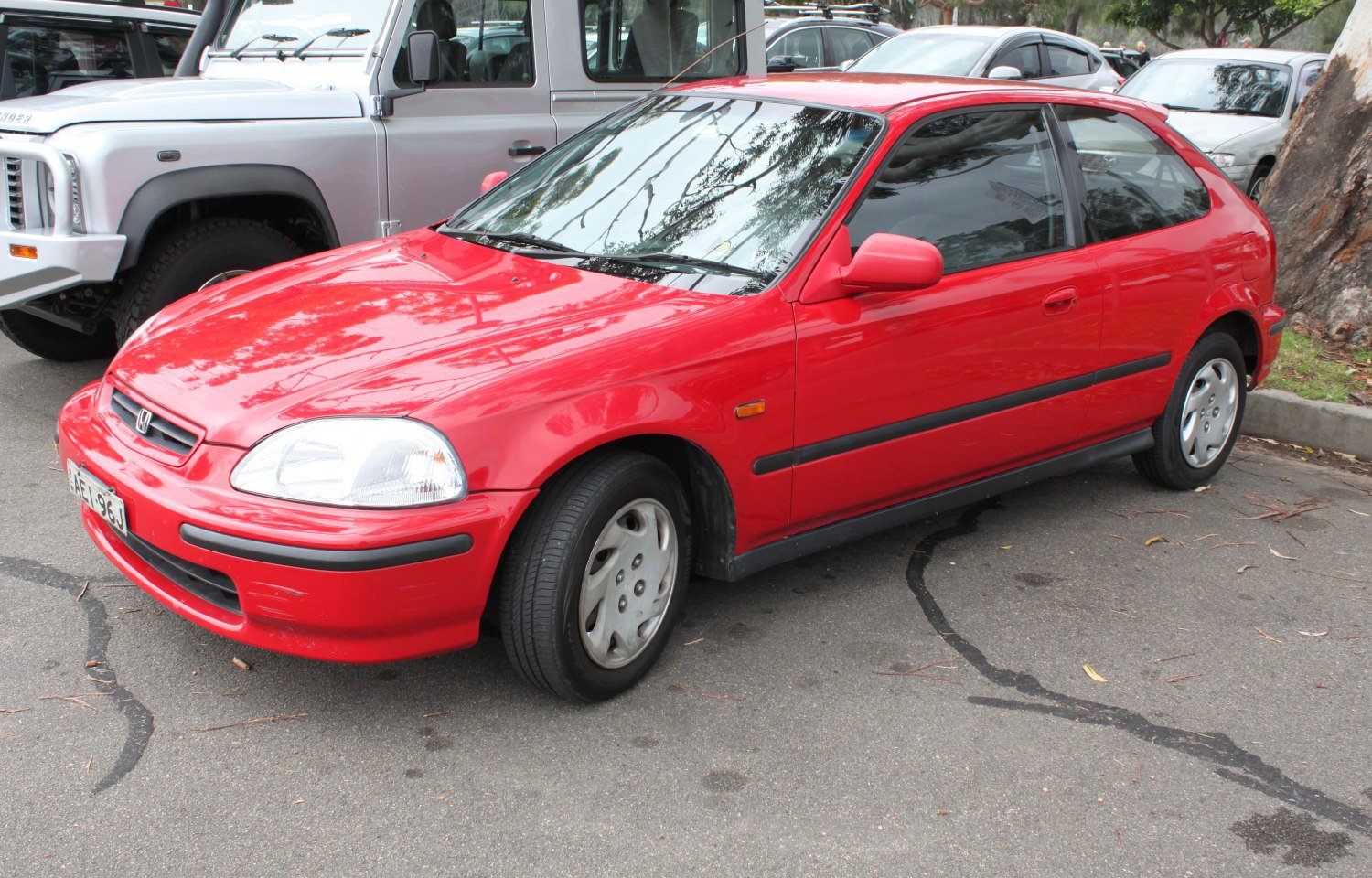 Honda Civic VI Hatchback 1.6 16VTi (160 Hp)